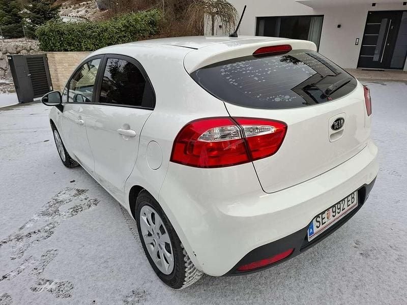 Gebraucht 2013 Kia Rio 69 PS Limousine – 4407 Steyr, AT (Privat) – € 5. ...