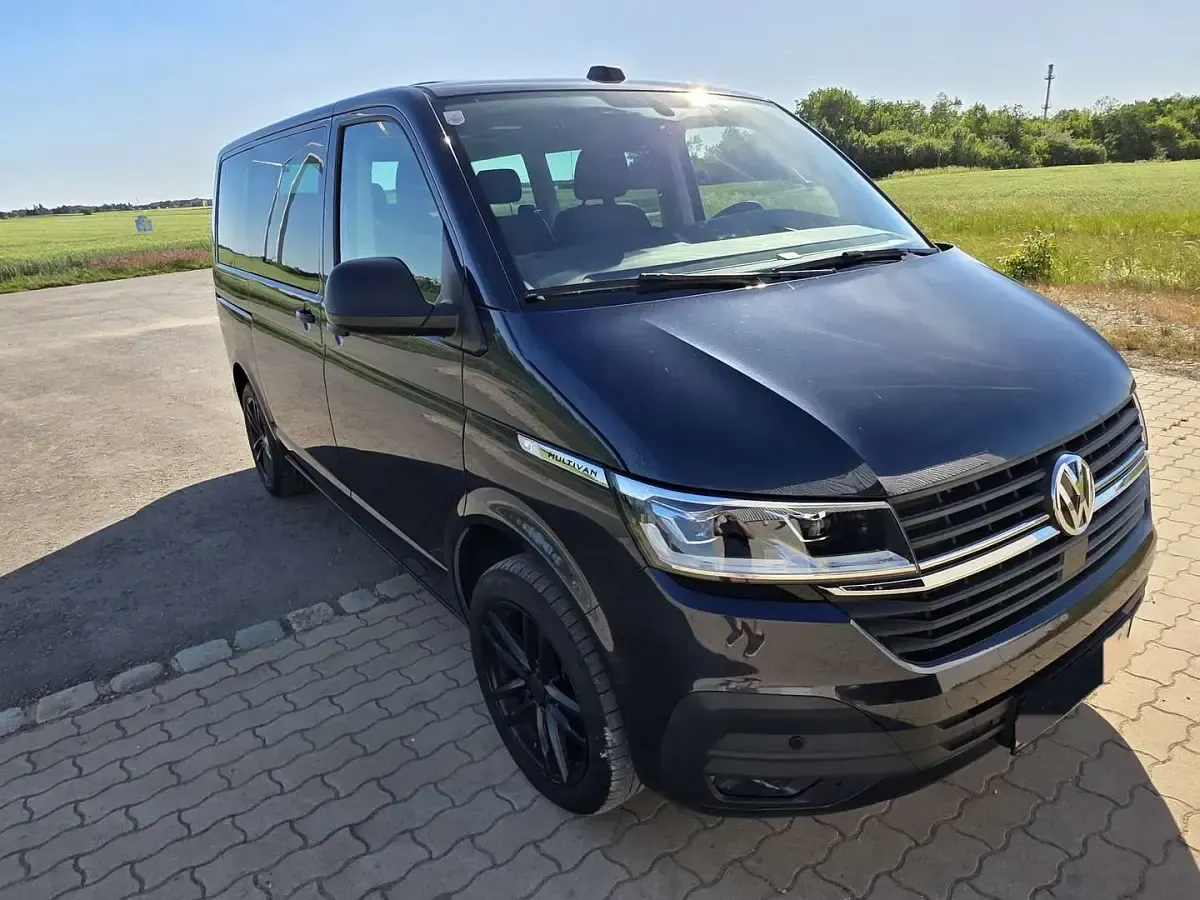 Gebraucht VW Multivan 150 PS (2021) in Gänserndorf - € 51.990 | AutoUncle