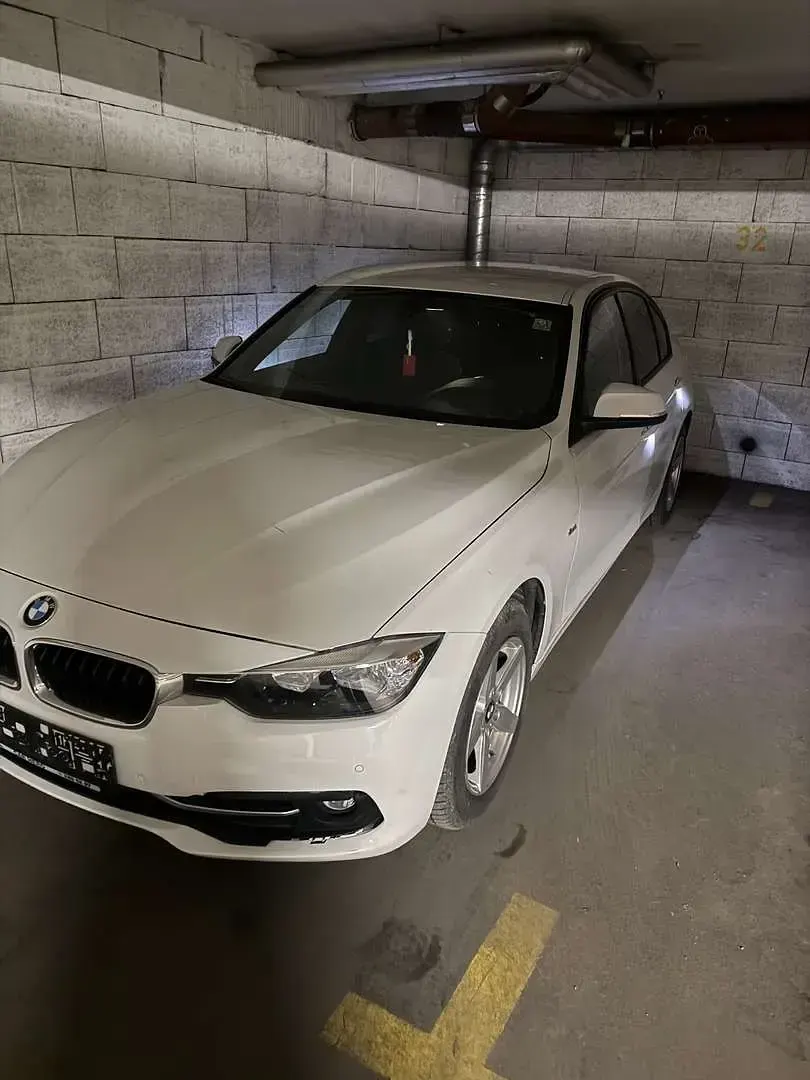 Gebraucht BMW 318 Sport Line 136 PS (2017) in Traiskirchen - € 14.500 ...
