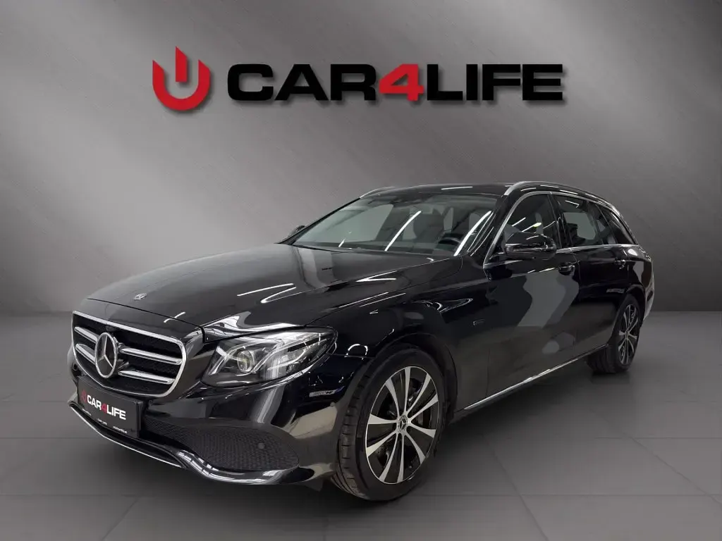 Gebraucht Mercedes E300 Avantgarde 204 PS (2019) in Wien - € 23.900 ...