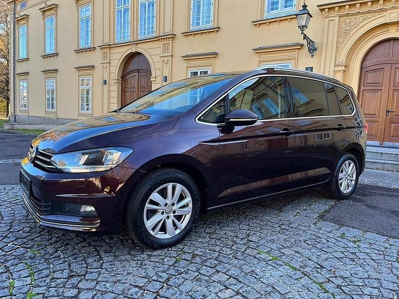 Gebraucht 2019 VW Touran Highline 150 PS Van / Kleinbus – 4470 Enns, AT ...