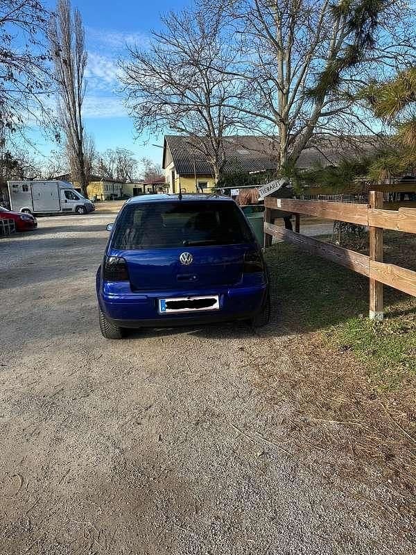 Gebraucht 2002 VW Golf Comfortline 68 PS Limousine – 1100 Wien (Händler ...