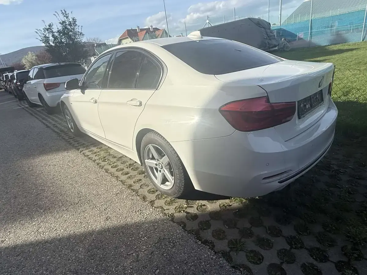 Gebraucht BMW 318 Sport Line 136 PS (2017) in Traiskirchen - € 14.500 ...