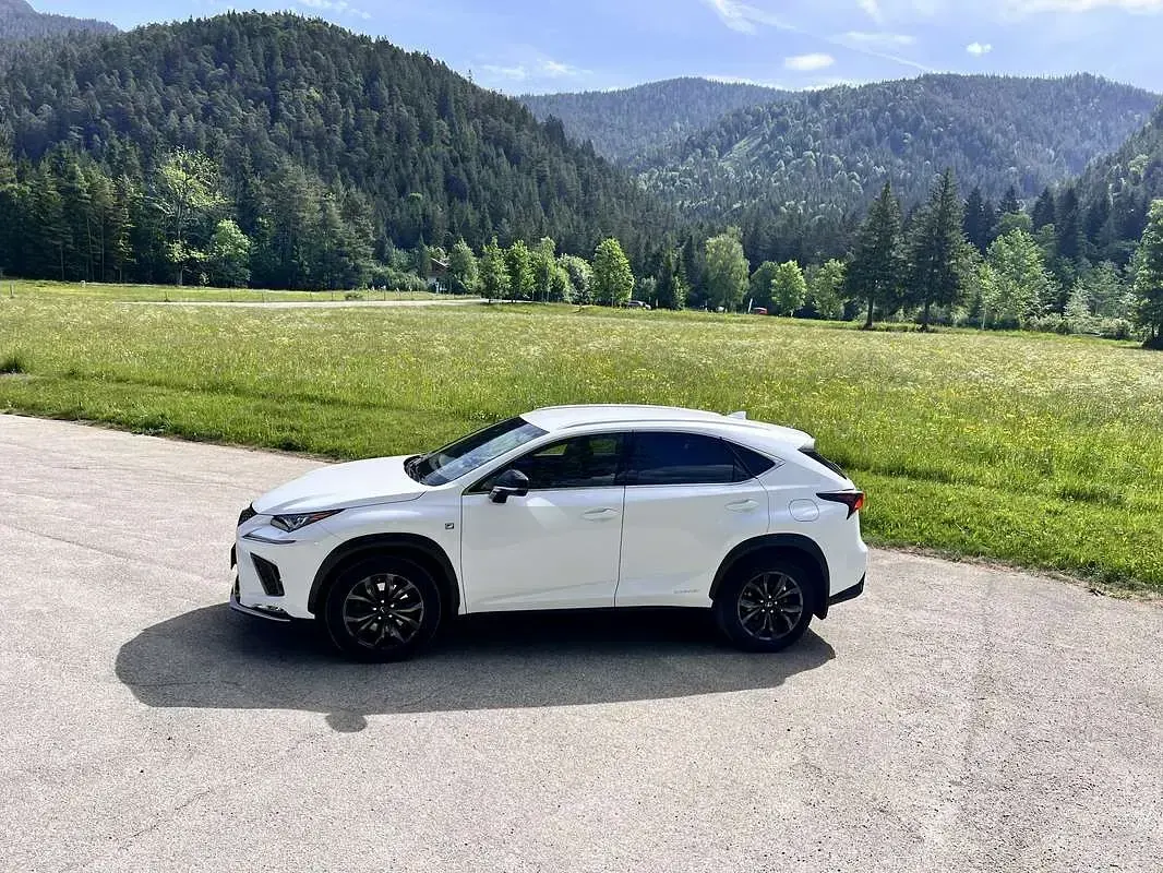 Gebraucht Lexus NX300h E-FOUR F-Sport 155 PS (2020) in Fügen, AT - € 30 ...