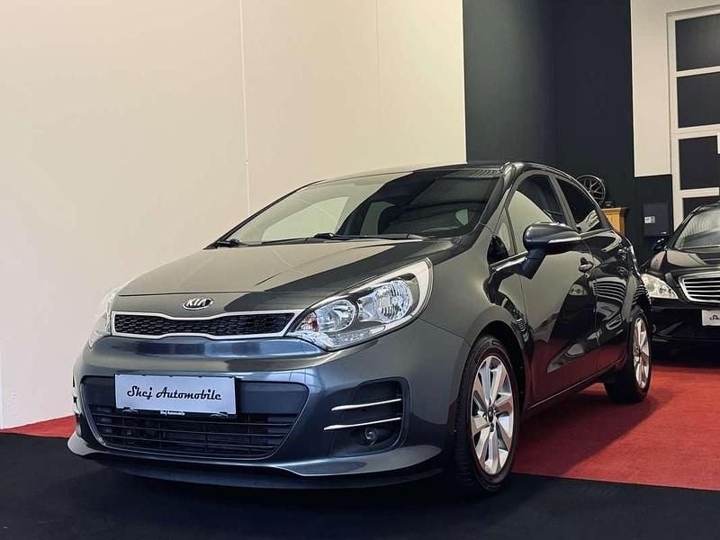 Gebraucht 2016 Kia Rio 83 PS Limousine – 4614 Marchtrenk (Händler) – € ...