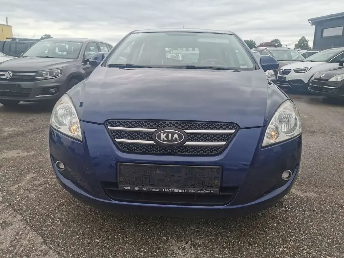 Gebraucht Kia Ceed Basis 109 PS (2008) in Marchtrenk - € 1.890 | AutoUncle