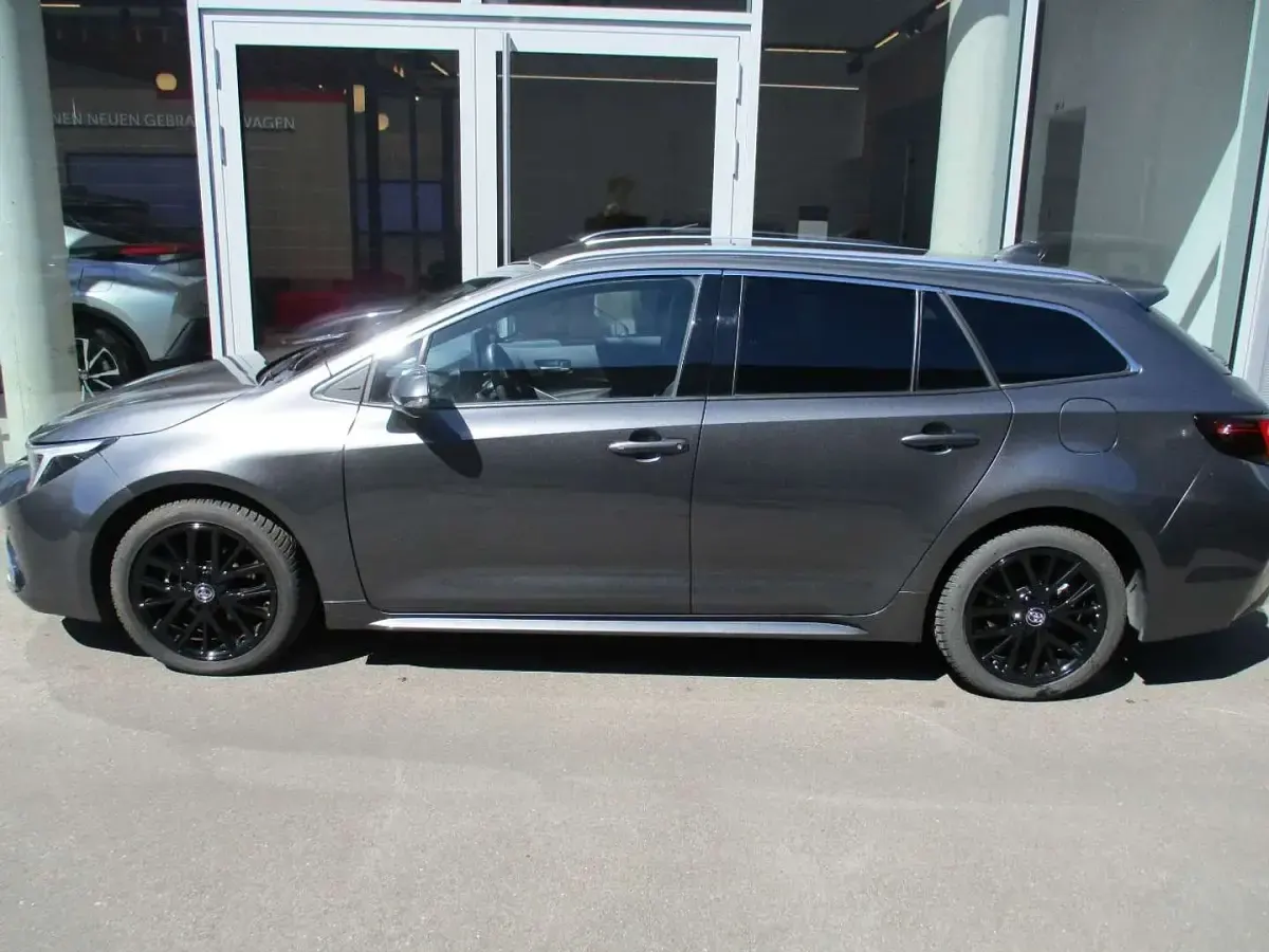 Gebraucht Toyota Corolla Active 98 PS (2025) in Wien - € 26.990 | AutoUncle