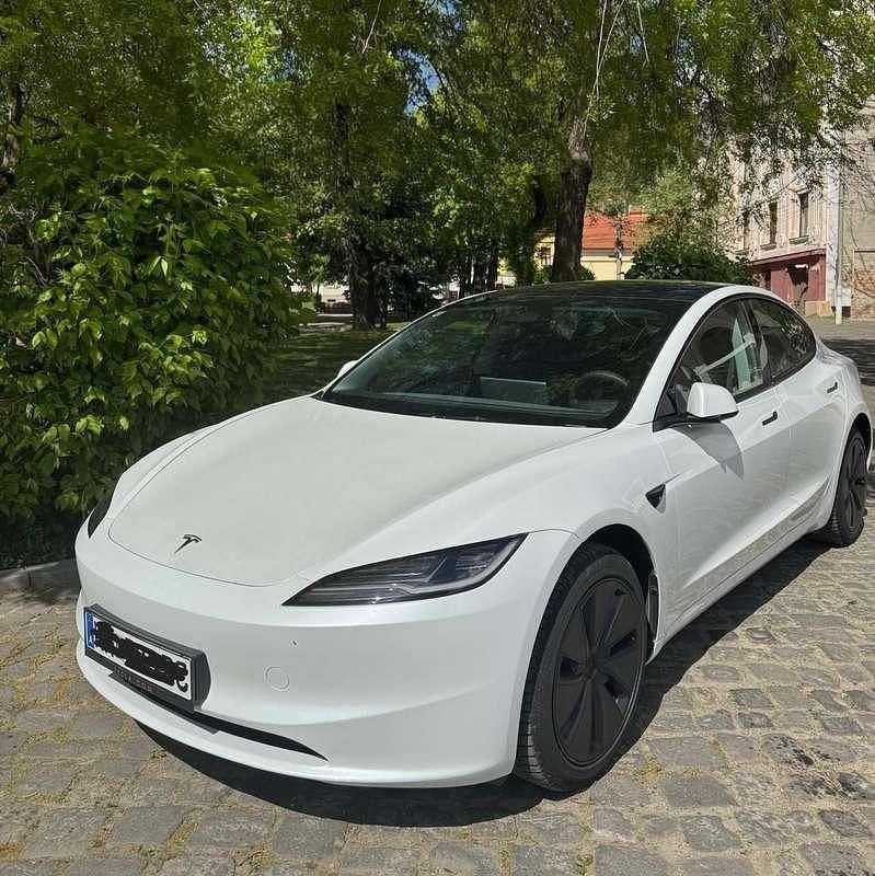 Gebraucht Tesla Model 3 Standard Range 283 PS (2025) in Paudorf ...