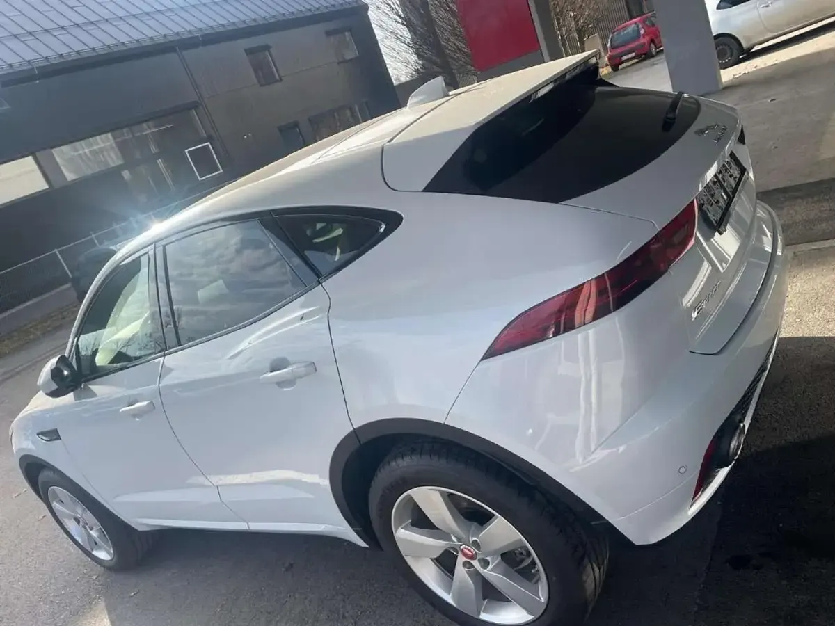 Gebraucht Jaguar E-Pace R-Dynamic 150 PS (2018) in Lustenau - € 25.000 ...