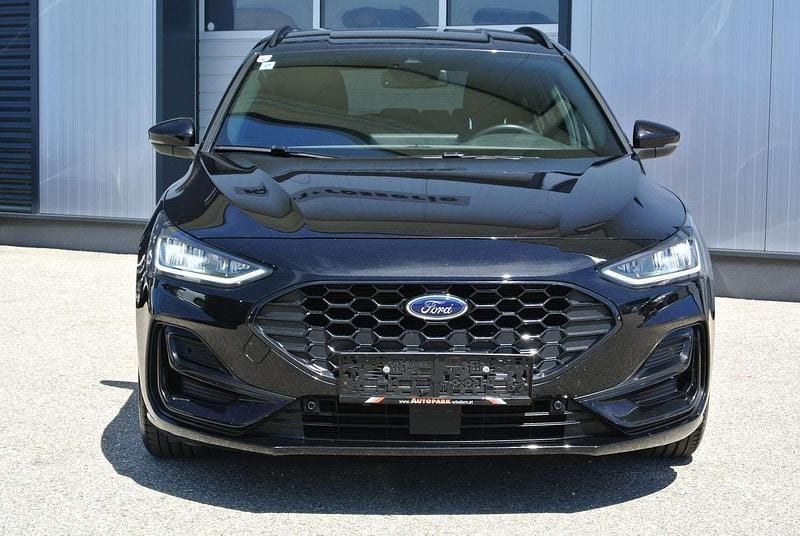 Gebraucht 2022 Ford Focus ST-Line 120 PS Kombi – 4693 Desselbrunn ...
