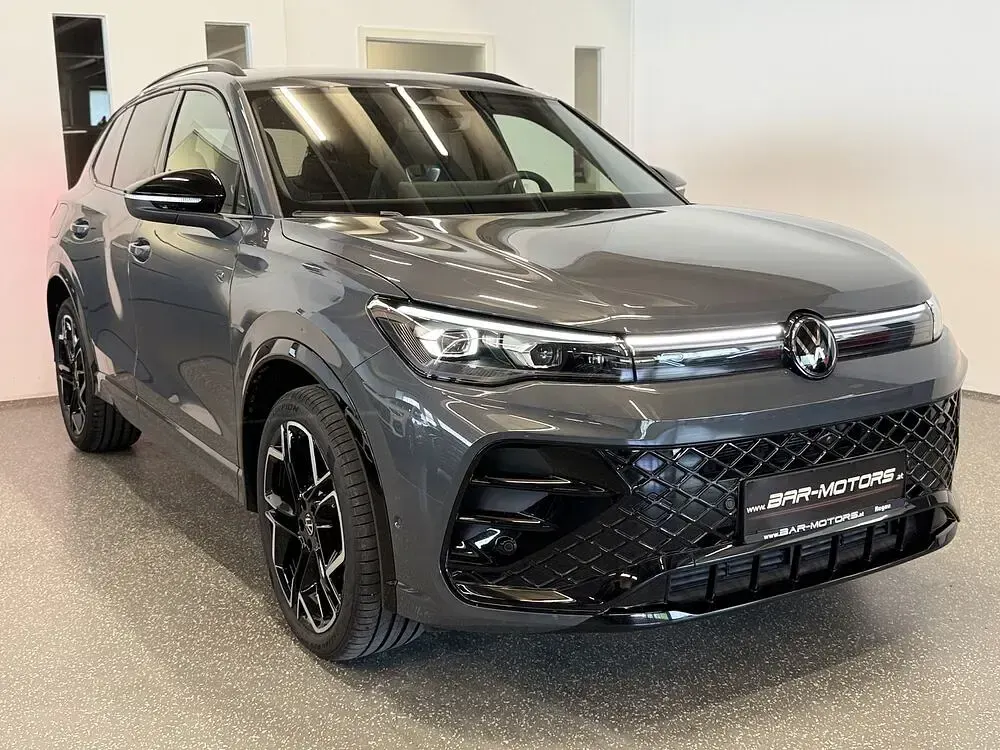 Gebraucht VW Tiguan R-line 150 PS (2025) in Oberösterreich - € 44.990 ...