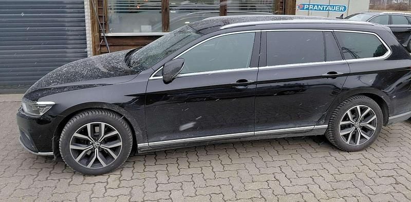 Gebraucht 2021 VW Passat Business 150 PS Limousine – 6511 Zams (Händler ...