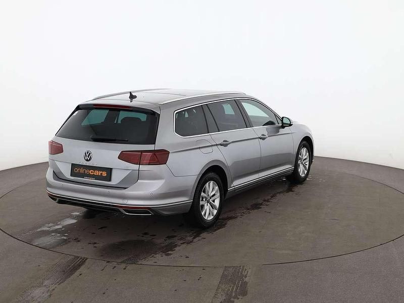 Gebraucht 2023 VW Passat Elegance 200 PS Kombi – 8143 Dobl bei Lieboch ...