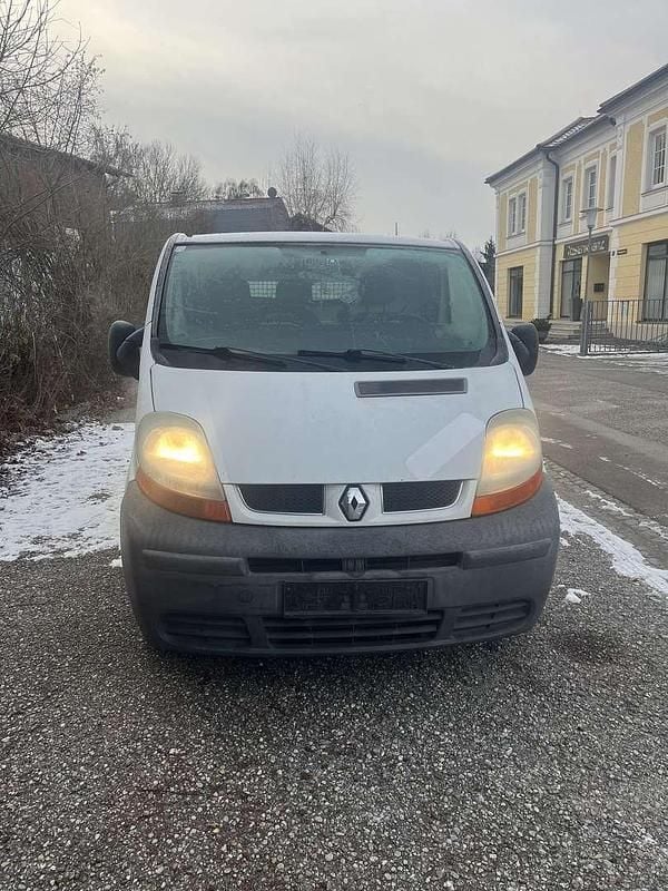 Gebraucht 2002 Renault Trafic 101 PS Van / Kleinbus – 5270 Mauerkirchen ...
