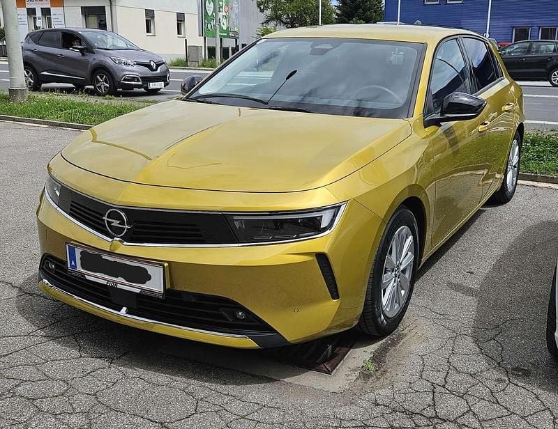 Gebraucht 2022 Opel Astra Business Edition 110 PS Limousine – 8054 ...