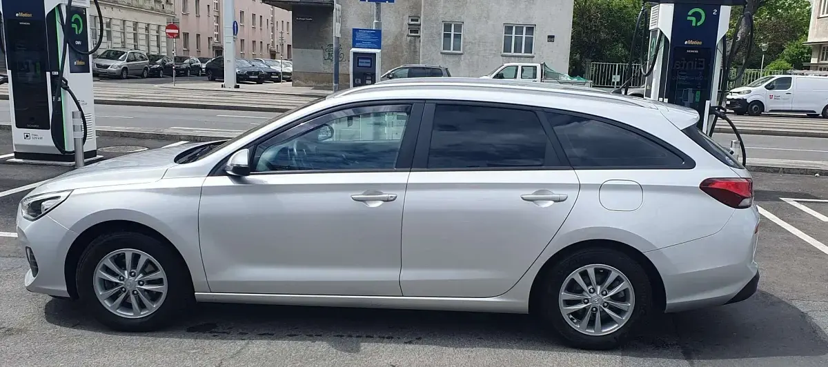 Gebraucht Hyundai i30 99 PS (2020) in Wien - € 9.900 | AutoUncle