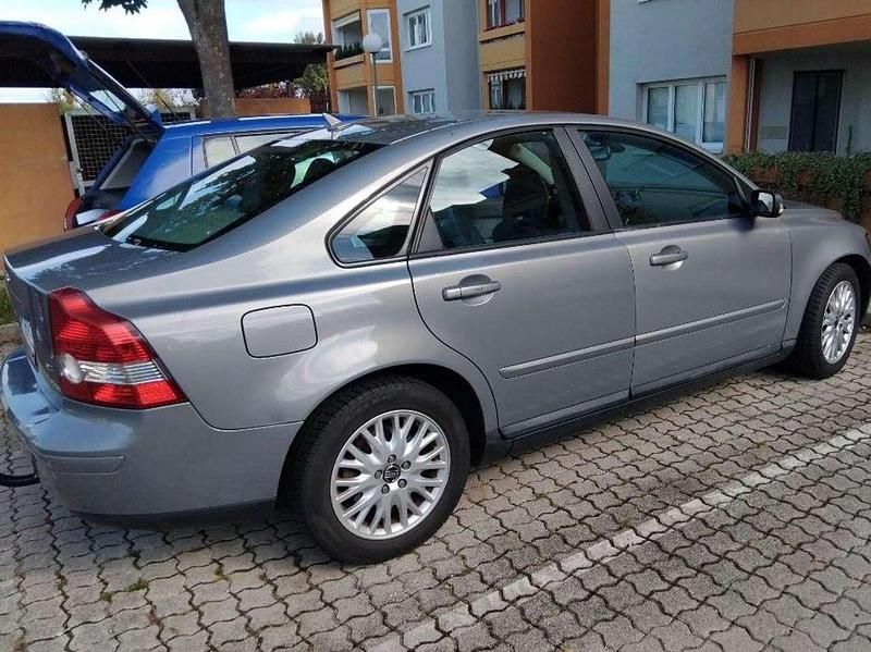 Gebraucht 2005 Volvo S40 Standard 136 PS Limousine – 2700 Wiener ...