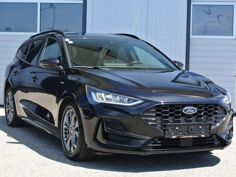 Gebraucht 2022 Ford Focus ST-Line 120 PS Kombi – 4693 Desselbrunn ...