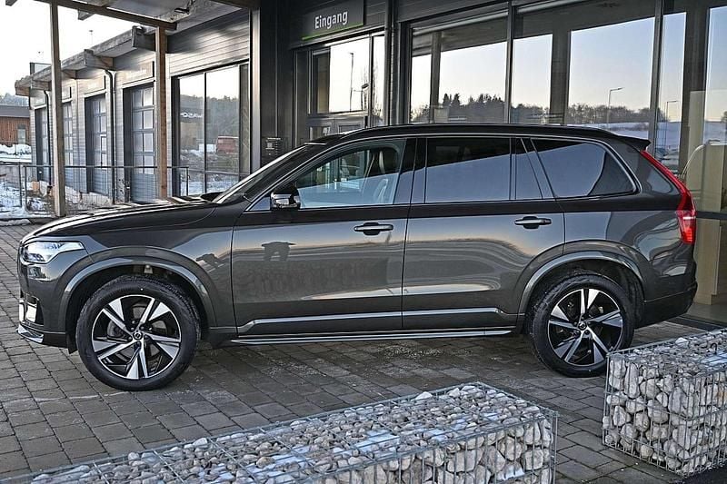 Gebraucht 2022 Volvo XC90 R-Design 235 PS SUV – 3542 Gföhl (Händler ...
