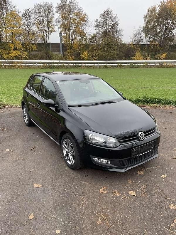 Gebraucht 2013 VW Polo 60 PS Limousine – 4020 Linz, AT (Händler) – € 7. ...