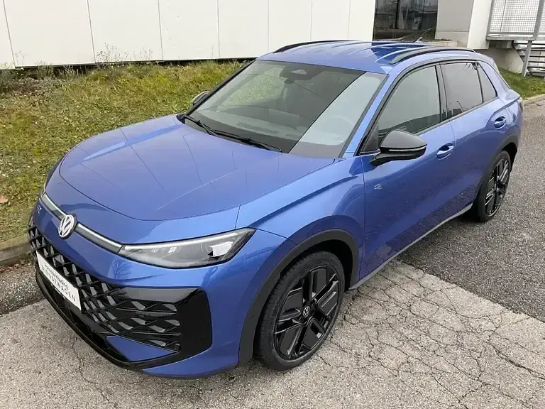 Gebraucht VW T-Roc Cabriolet R-line 150 PS (2025) in Zell am See - € 38 ...