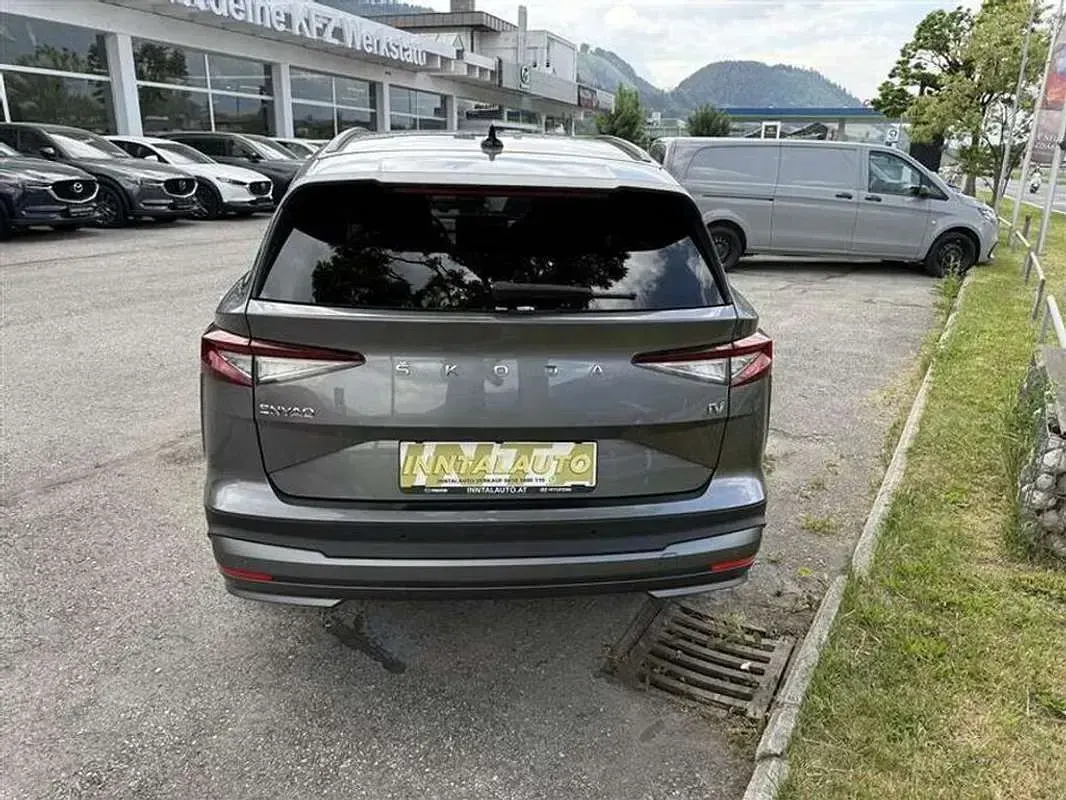 Gebraucht Skoda Enyaq iV Loft 148 PS (2023) in Mils, AT - € 28.490 ...