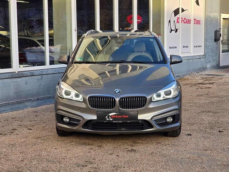Gebraucht 2015 BMW 218 Active Tourer Luxury Line 150 PS Van / Kleinbus ...