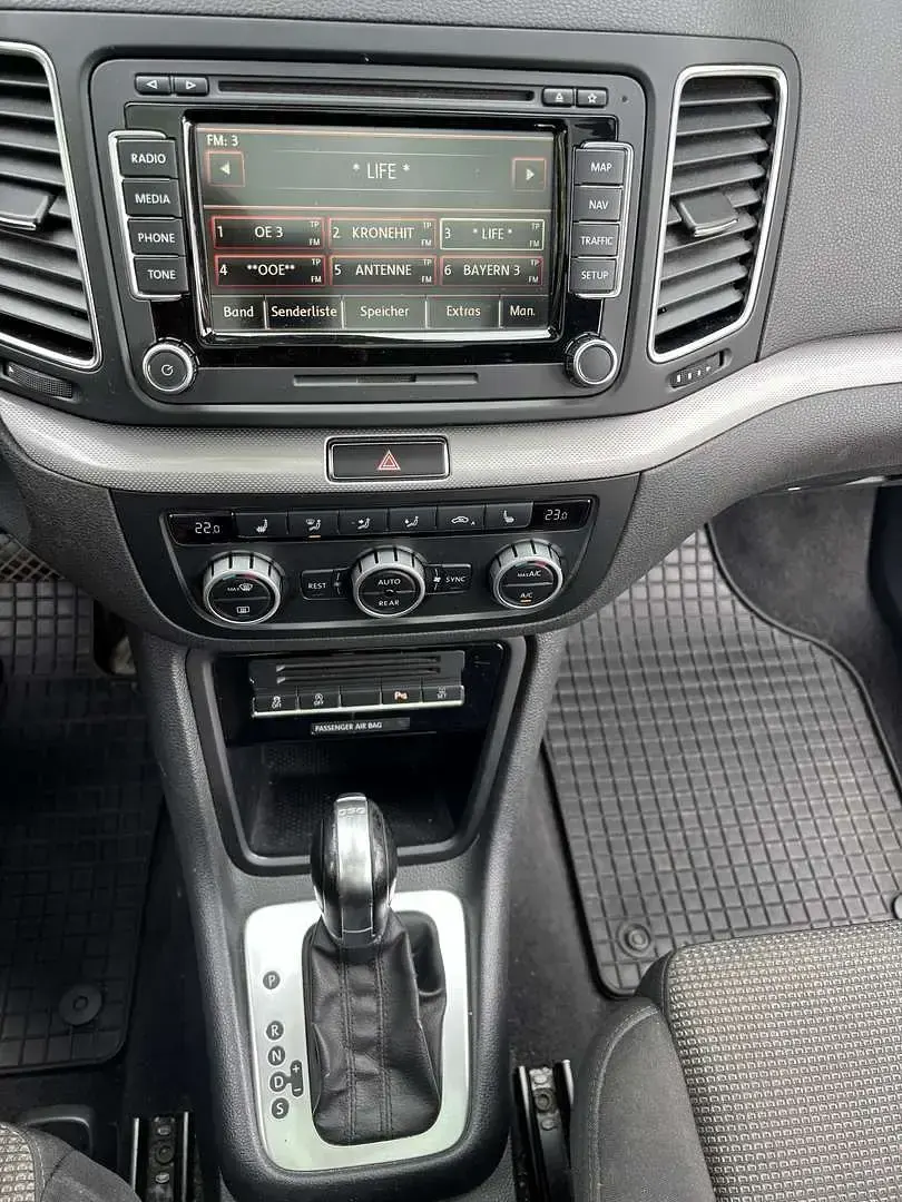 Gebraucht VW Sharan 140 PS (2015) in Schardenberg - € 10.299 | AutoUncle