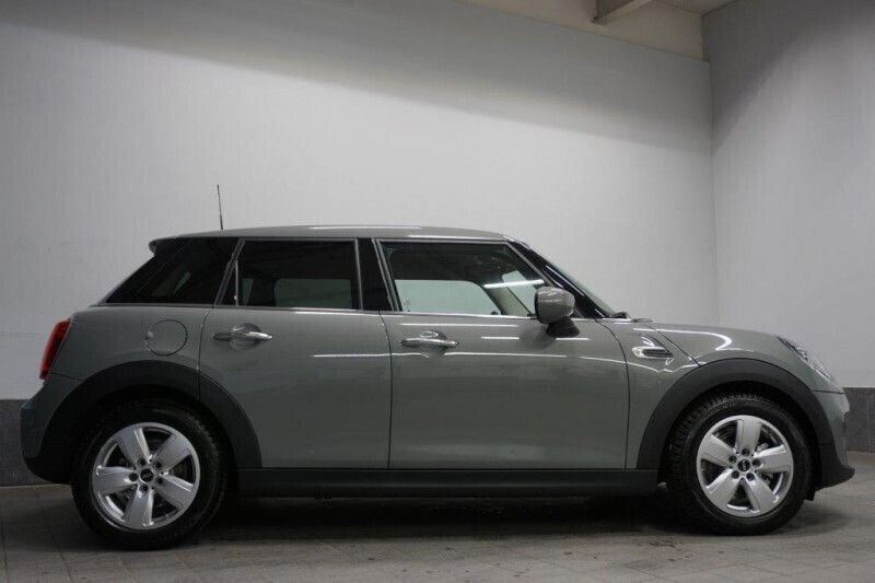 Verkauft Mini ONE One, gebraucht 2020, 42 359 km in Salzburg