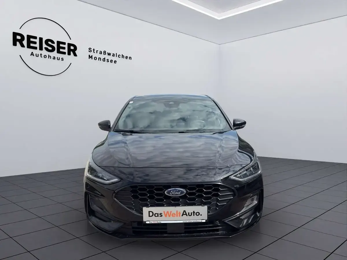 Gebraucht Ford Focus ST-Line X 116 PS (2023) in Straßwalchen - € 20.980 ...