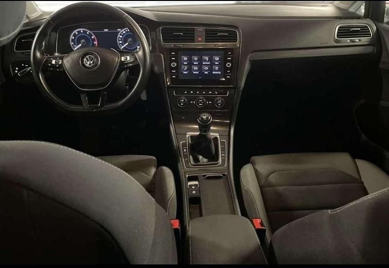 Gebraucht 2018 VW Golf Comfortline 86 PS Limousine – 2492 Eggendorf, AT ...