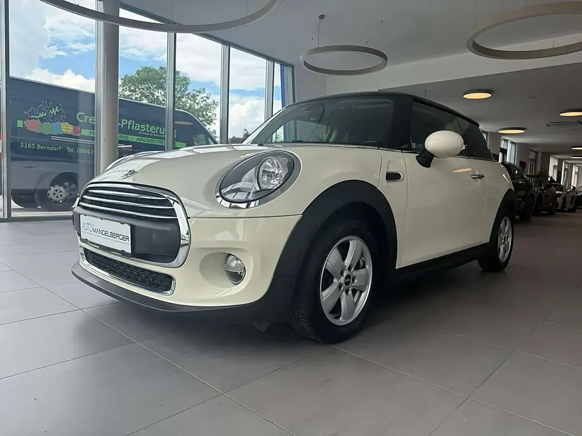 Gebraucht Mini ONE Hatch 102 PS (2016) in Berndorf - € 10.300 | AutoUncle