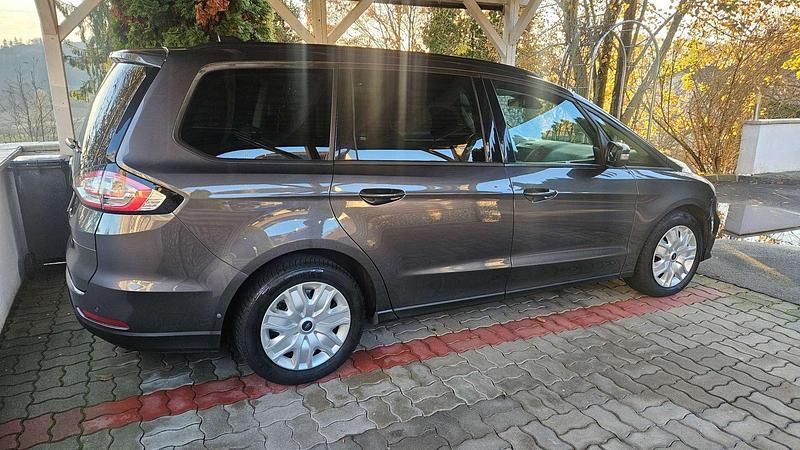 Gebraucht 2022 Ford Galaxy 150 PS Van / Kleinbus – 8324 Kirchberg an ...
