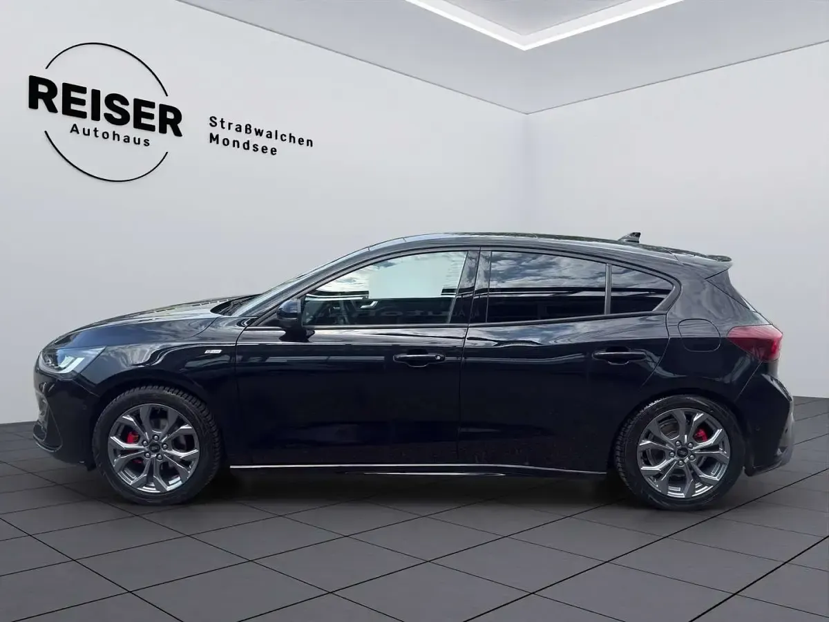 Gebraucht Ford Focus ST-Line X 116 PS (2023) in Straßwalchen - € 20.980 ...