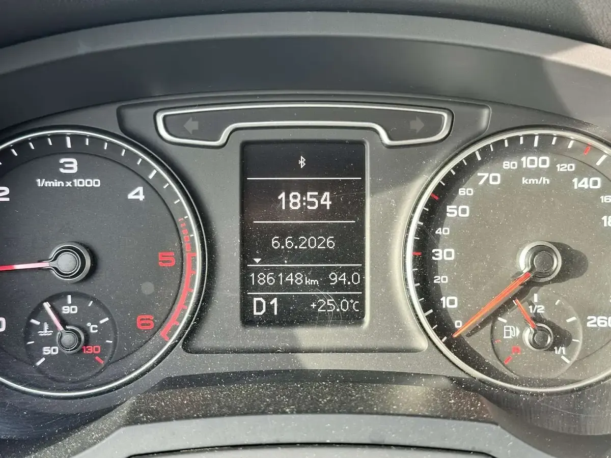 Gebraucht Audi Q3 177 PS (2012) in Schwechat - € 13.000 | AutoUncle