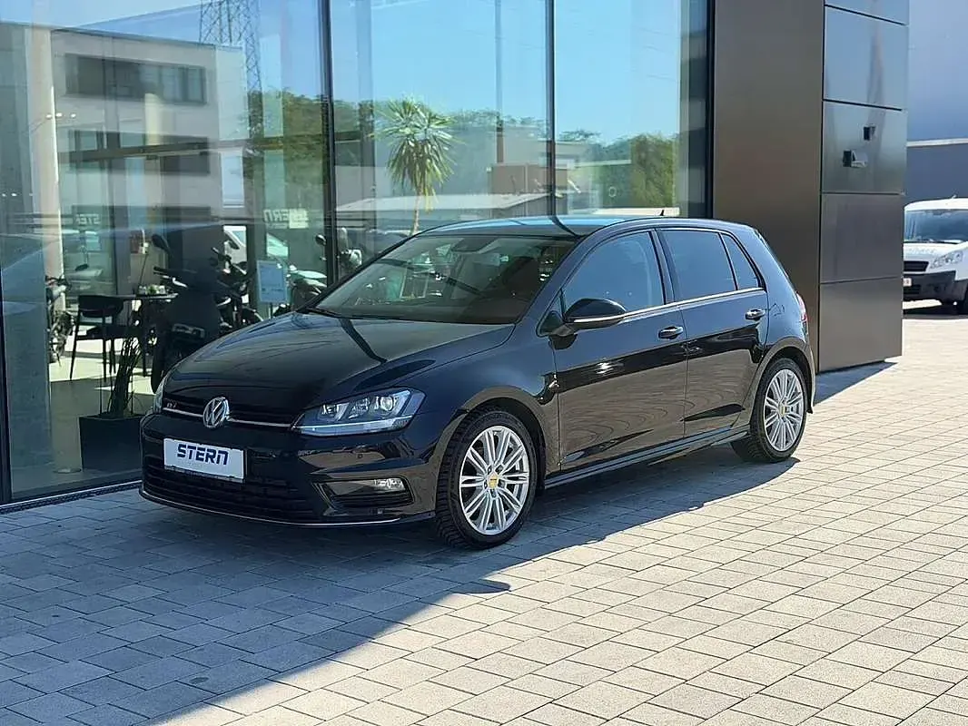 Gebraucht VW Golf VII R-line 110 PS (2015) in Wien, AT - € 11.990 ...