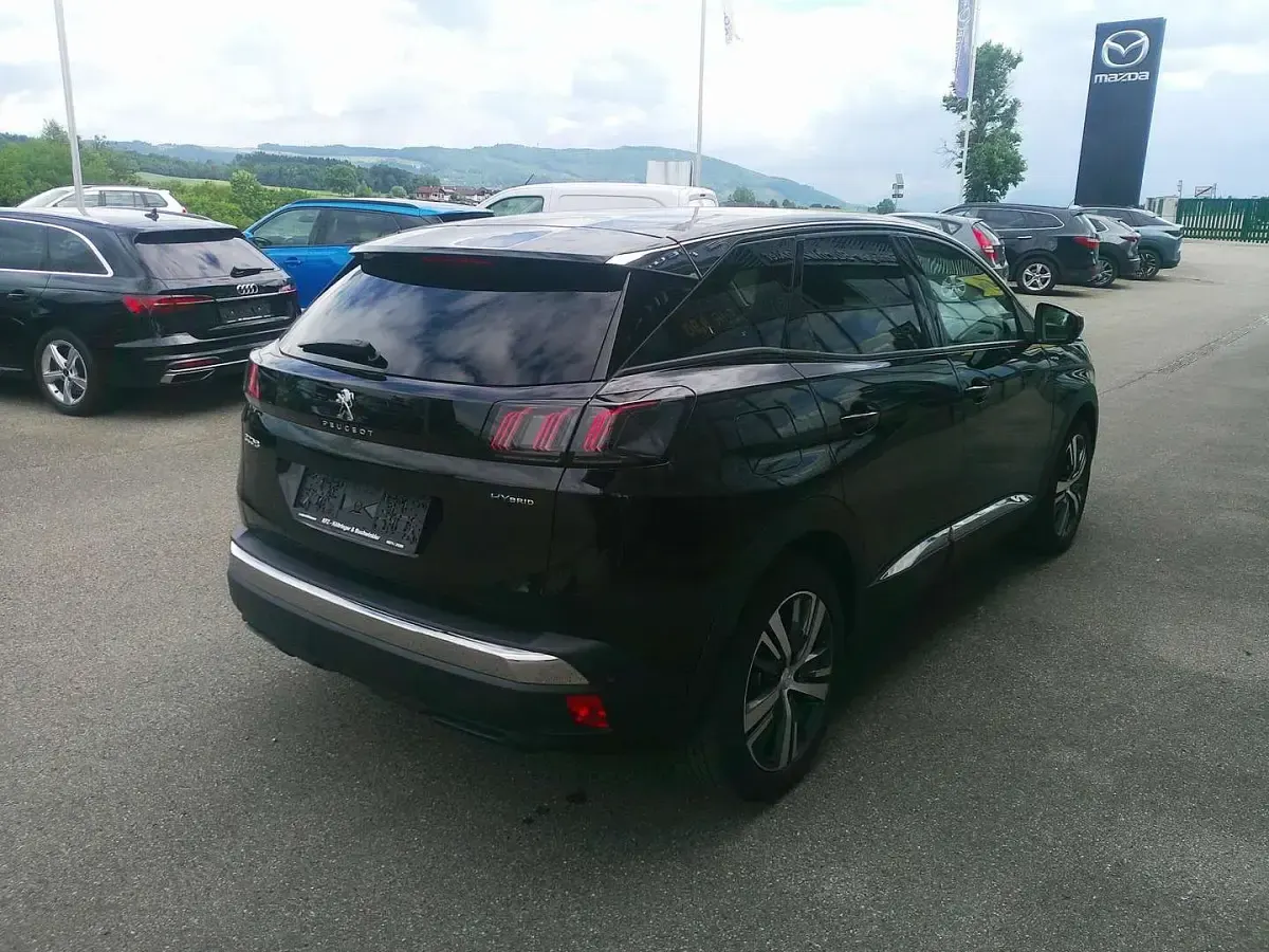 Gebraucht Peugeot 3008 Allure 179 PS (2021) in Lamprechtshausen - € 21. ...