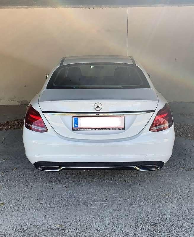Gebraucht 2016 Mercedes C180 Avantgarde 156 PS Limousine – 2404 ...