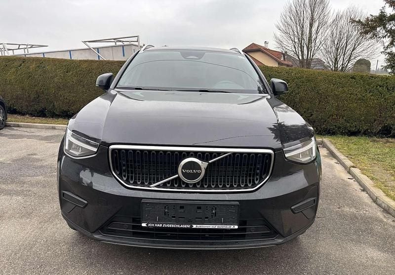 Neu 2025 Volvo XC40 Core 163 PS SUV – 4073 Wilhering (Händler) – € 40. ...
