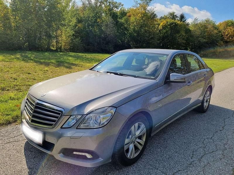 Gebraucht 2010 Mercedes E220 Avantgarde 170 PS Limousine – 2500 Baden ...