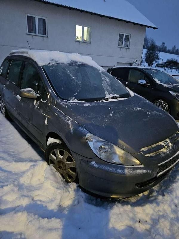 Gebraucht 2002 Peugeot 307 Premium 90 PS Kombi – 3613 Albrechtsberg an ...