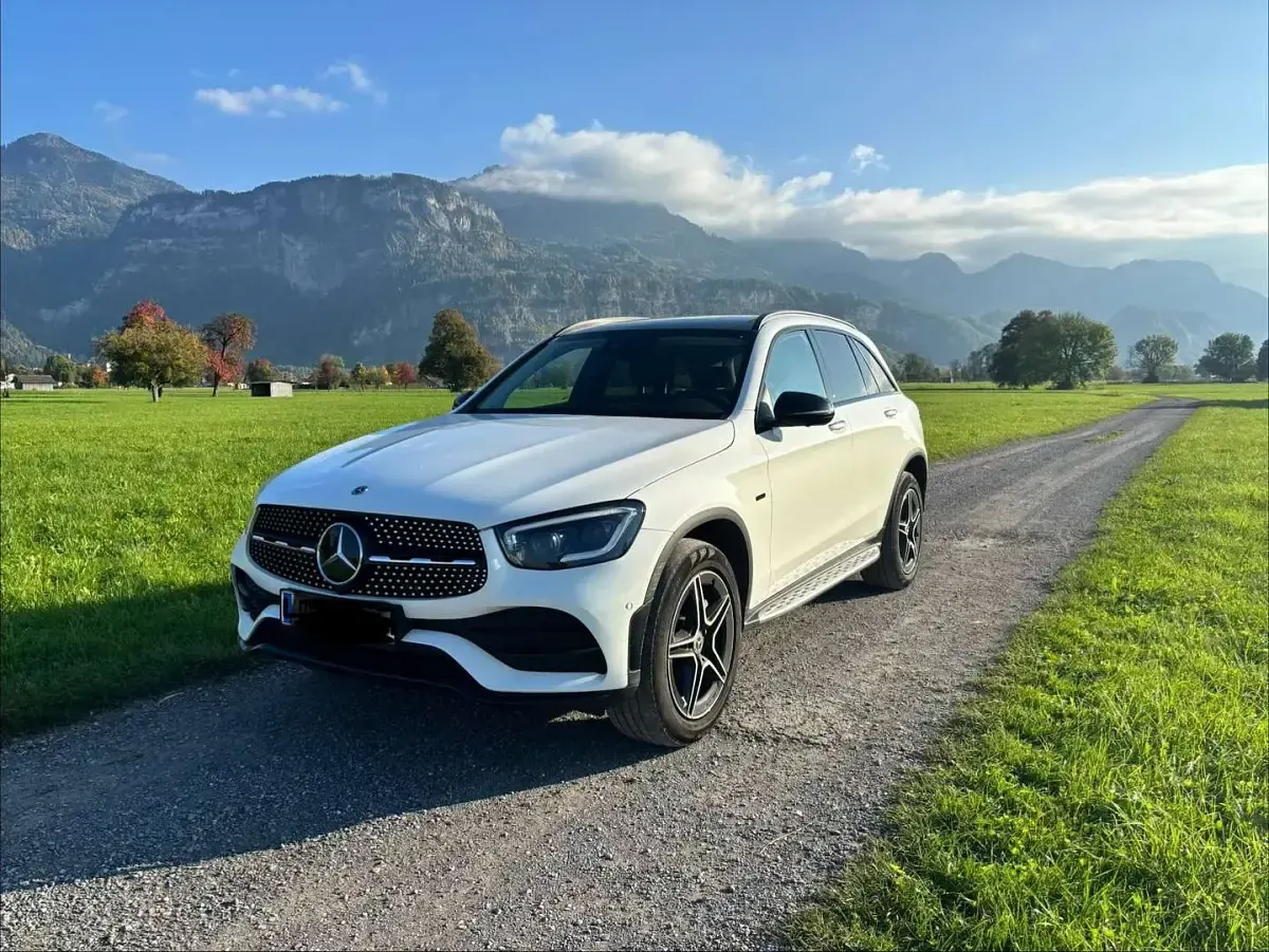 Gebraucht Mercedes GLC300 194 PS (2021) in Dornbirn - € 40.900 | AutoUncle
