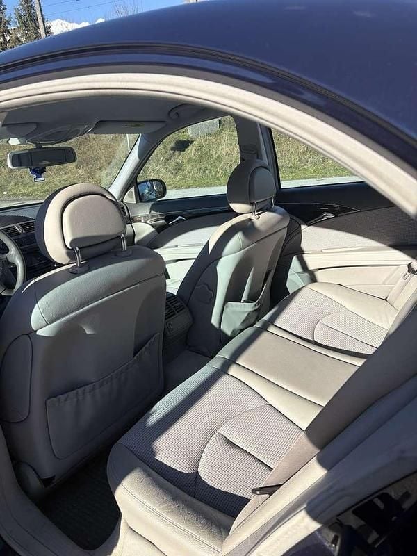 Gebraucht 2003 Mercedes E200 Avantgarde 163 PS Limousine – 6060 Hall in ...