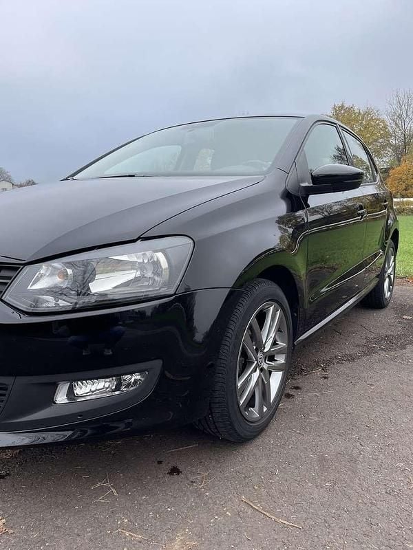Gebraucht 2013 VW Polo 60 PS Limousine – 4020 Linz, AT (Händler) – € 7. ...