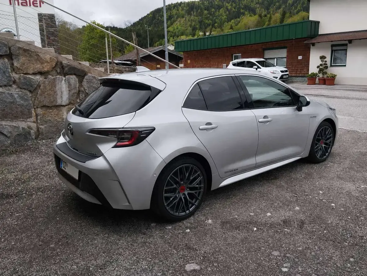 Gebraucht Toyota Corolla Lounge 98 PS (2019) in Eben am Achensee - € 20 ...