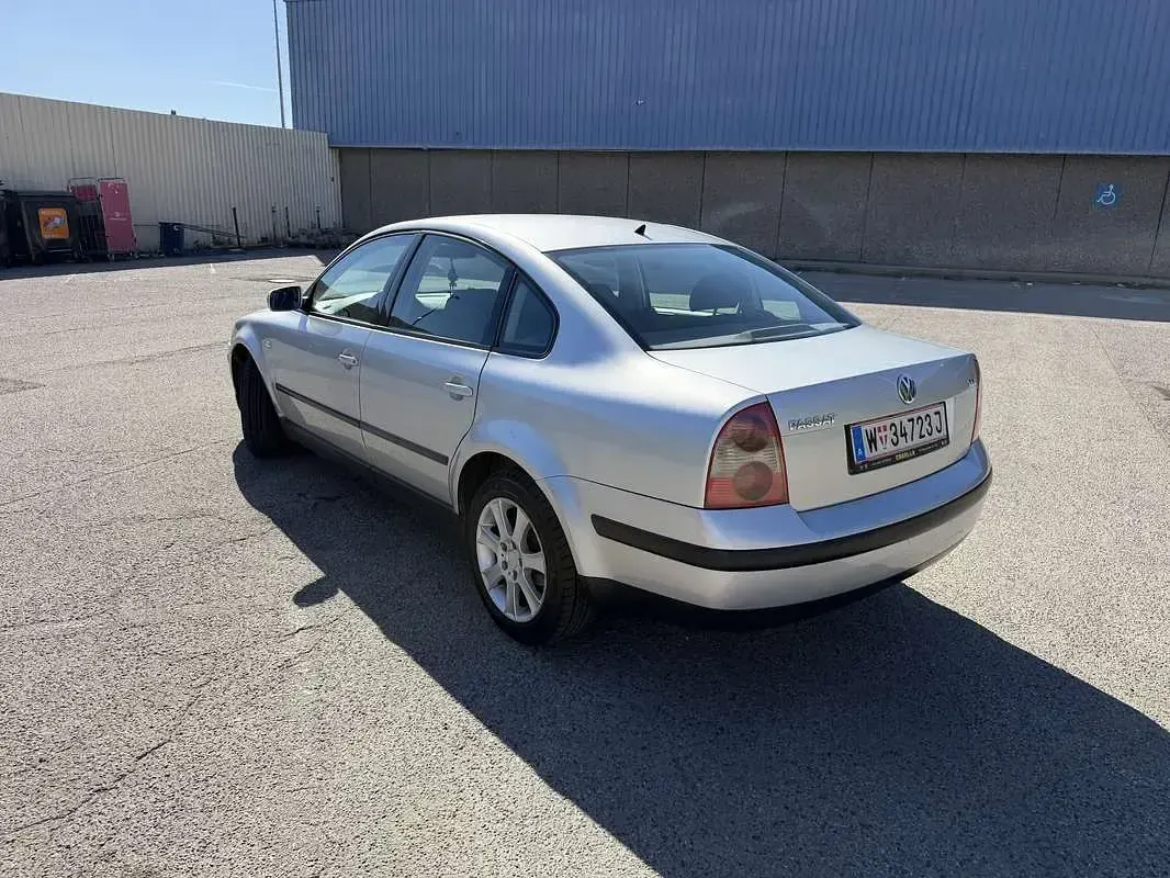 Gebraucht VW Passat Highline 101 PS (2003) in Wien ., Währing, AT - € 1 ...