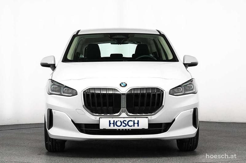 Gebraucht 2024 BMW 216 Active Tourer Luxury Line 122 PS Van / Kleinbus ...