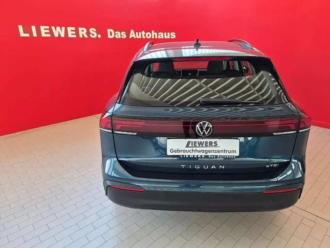 Gebraucht VW Tiguan Life 131 PS (2024) in Wien, AT - € 36.800 | AutoUncle