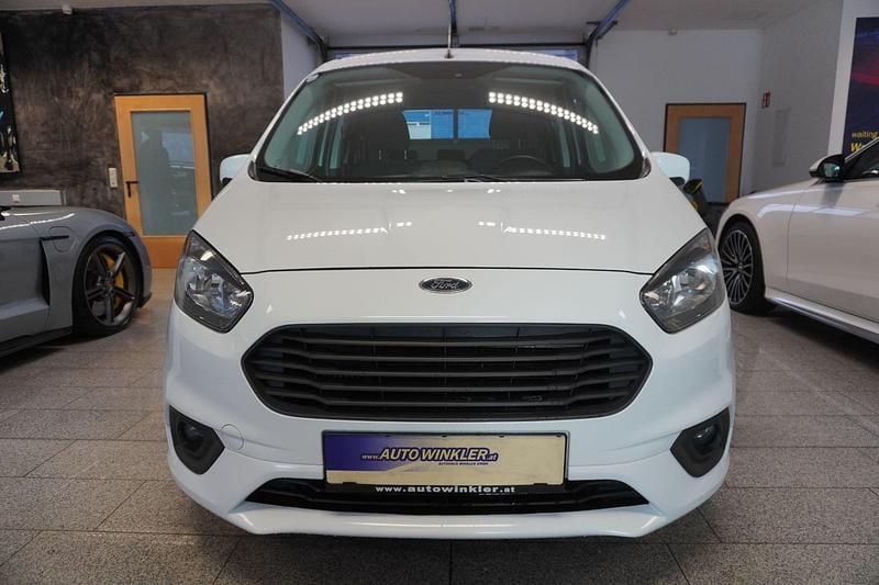 Gebraucht 2019 Ford Tourneo Courier Trend 76 PS Van / Kleinbus – 4061 ...