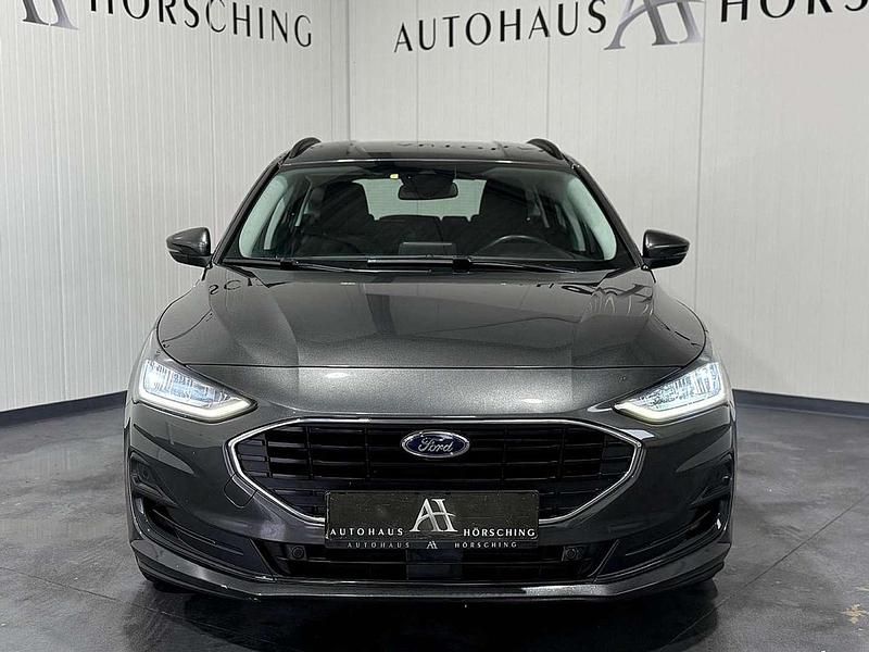 Gebraucht 2022 Ford Focus Cool & Connect 120 PS Kombi – 4063 Hörsching ...